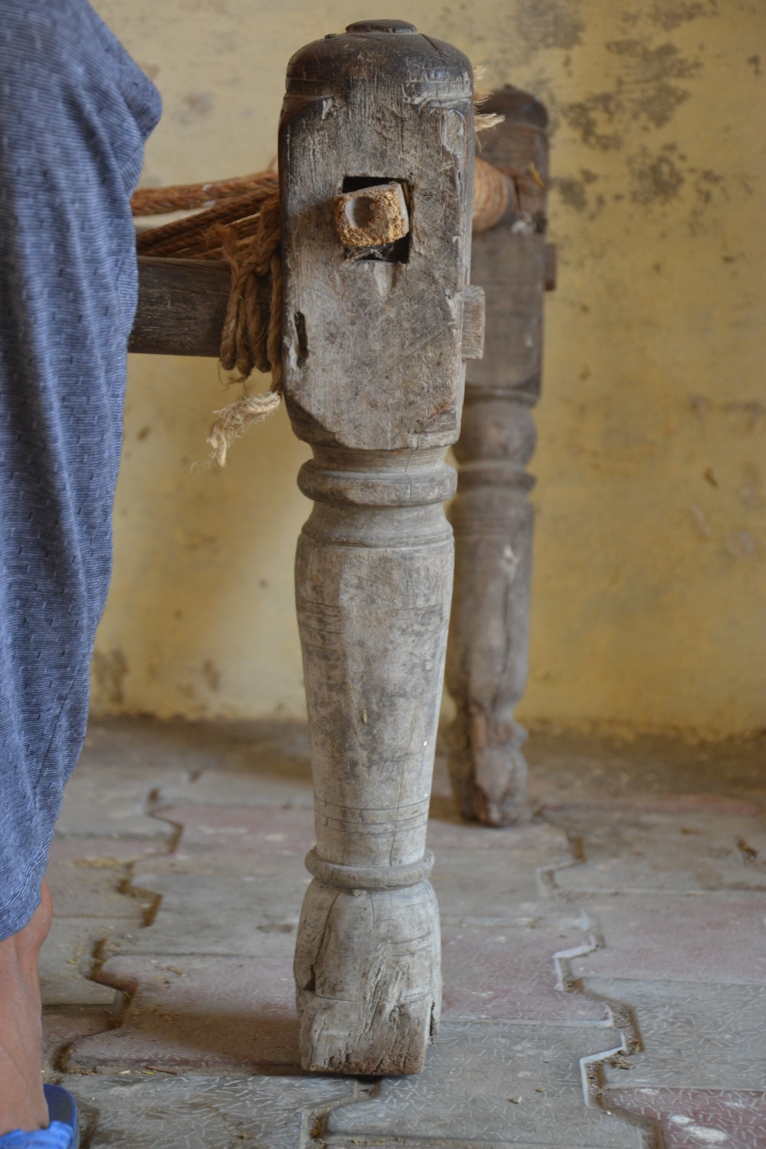 Manja – Vernacular Furniture of India