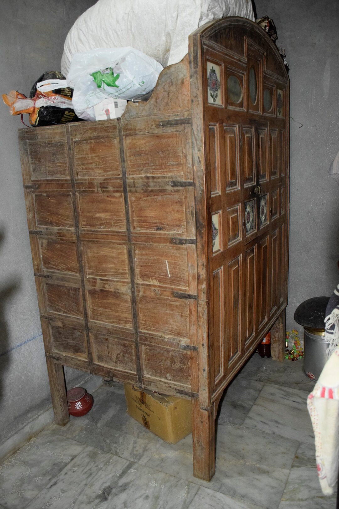 Sandook – Vernacular Furniture of India