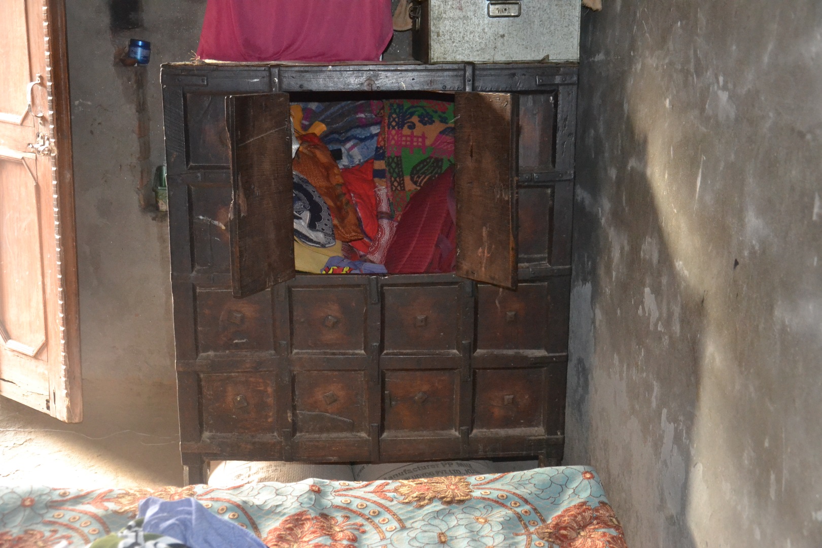 Sandook – Vernacular Furniture of India