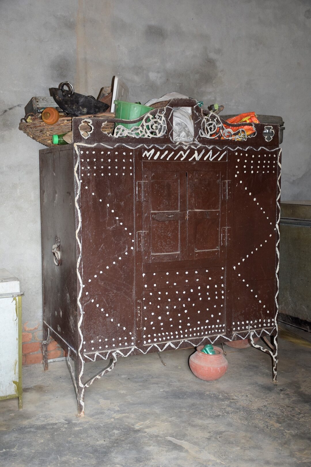 Sandook – Vernacular Furniture of India