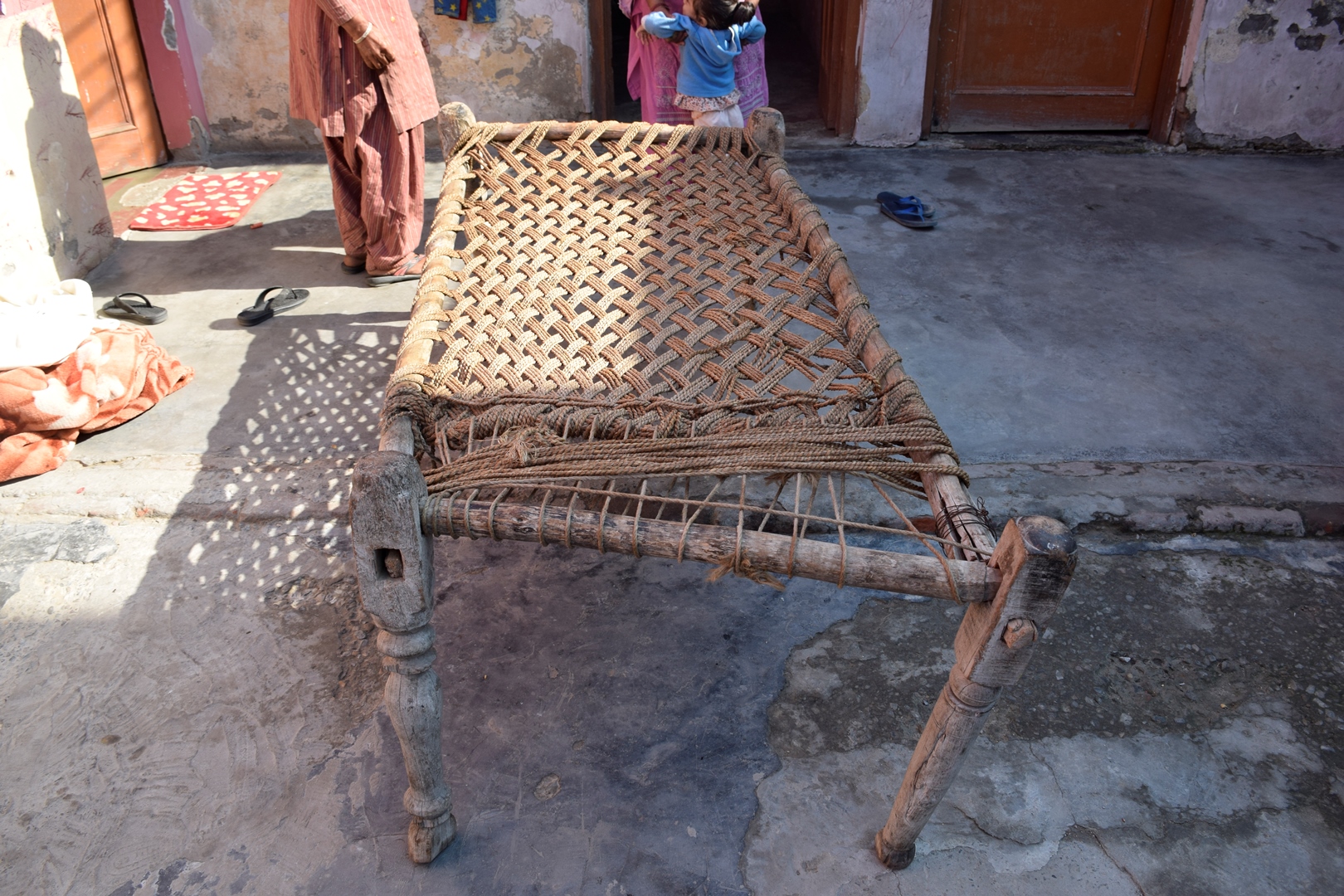 Manja – Vernacular Furniture of India