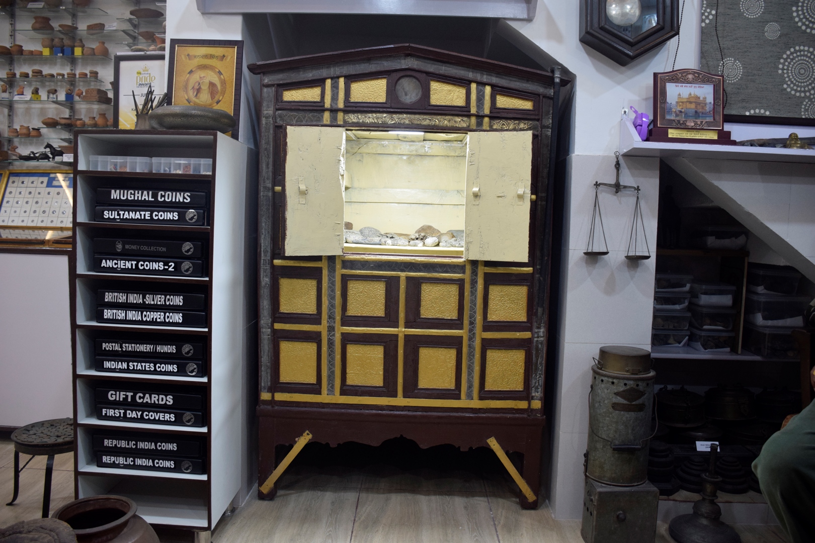 Sandook – Vernacular Furniture of India